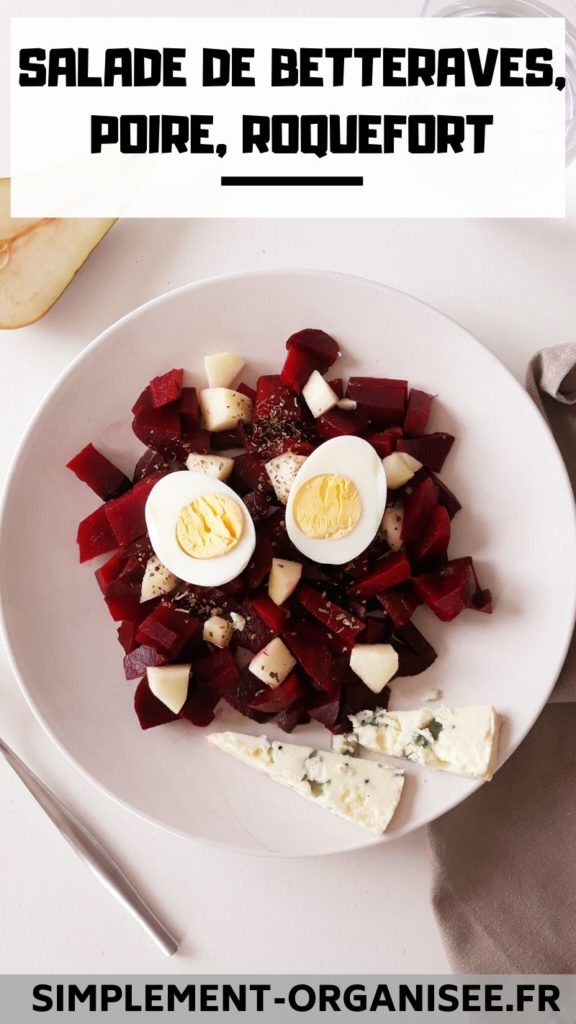 Salade de betteraves, poire, roquefort, oeufs durs, sauce au miel ...